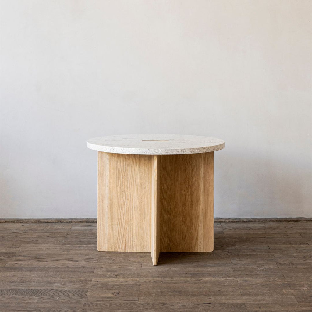 Karimoku Case | N-ST01 Table – Prevalent Projects