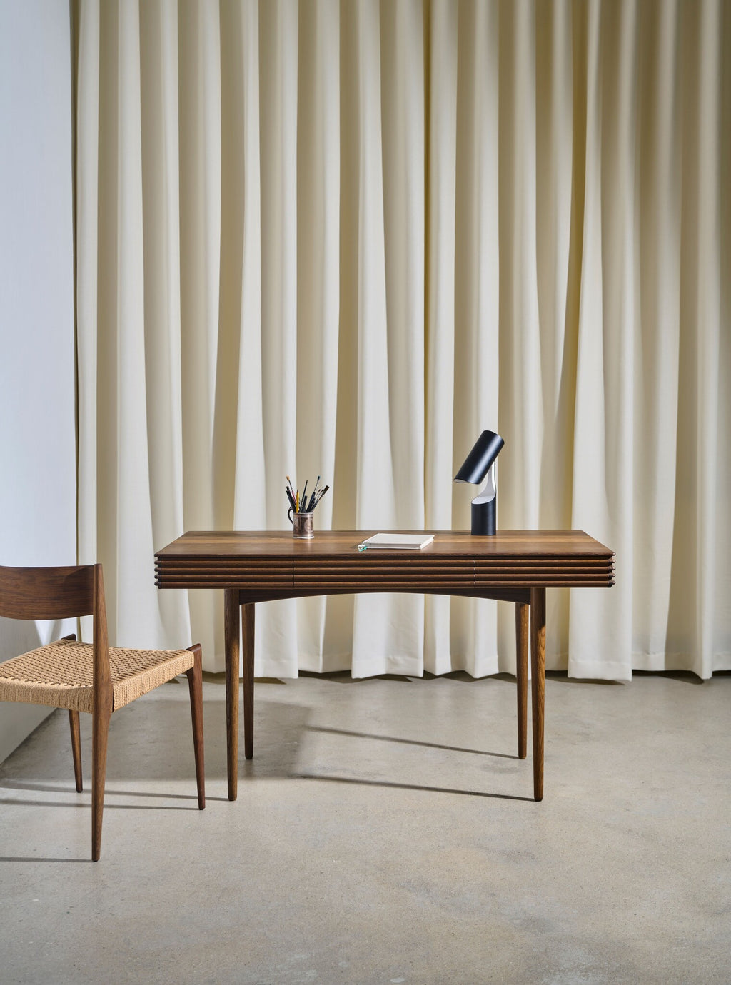 DK3 | Groove Desk – Prevalent Projects